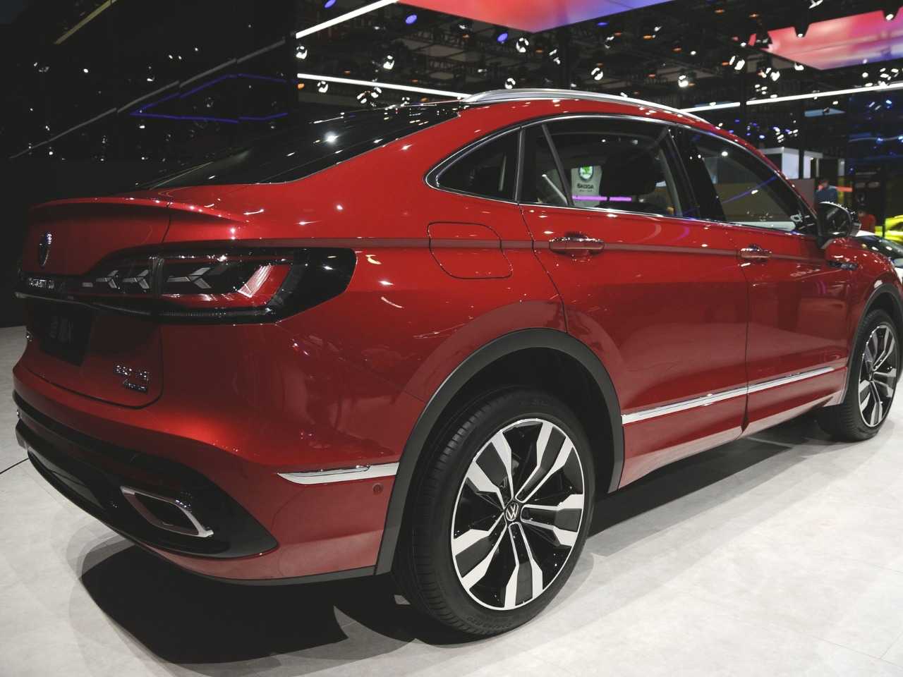 Galeria de fotos: Carroceria inédita do SUV: VW Tiguan X tem preço ...