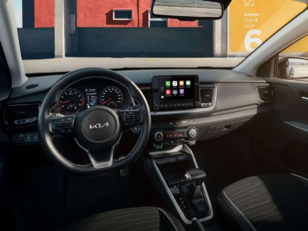 Kia lança linha 2024 do híbrido leve Stonic sem aumento de preço - AUTOO
