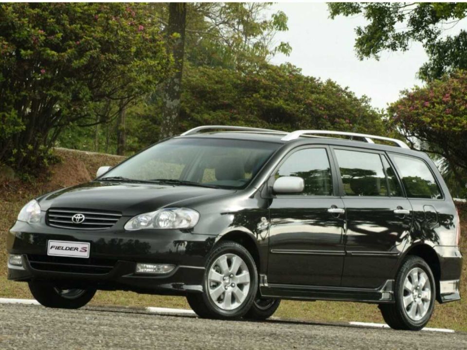 Só R$ 30 mil: Toyota Fielder é a perua usada que todo brasileiro sente ...