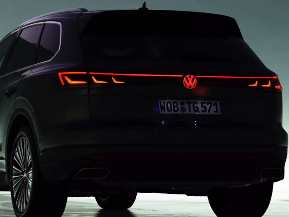 Primeiro SUV da Volks, Touareg reestilizado ganha vídeo de teaser - AUTOO