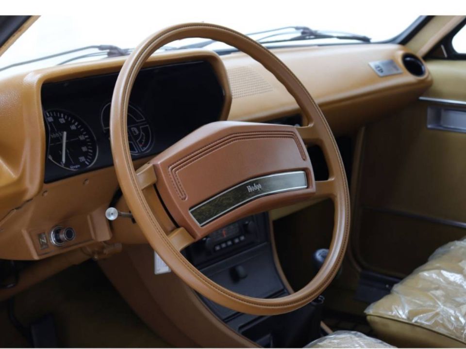 Veja o Dodge Polara 0 km de R$ 300 mil que tem até plásticos costurados ...