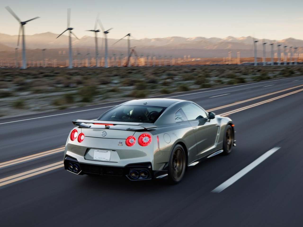 Nissan GT-R R35 sai de linha após 18 anos de produção - AUTOO