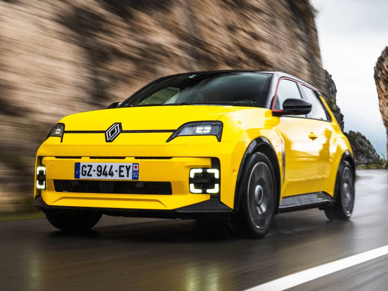 Citroën vem a público e nega volta do 2CV em versão moderna - AUTOO