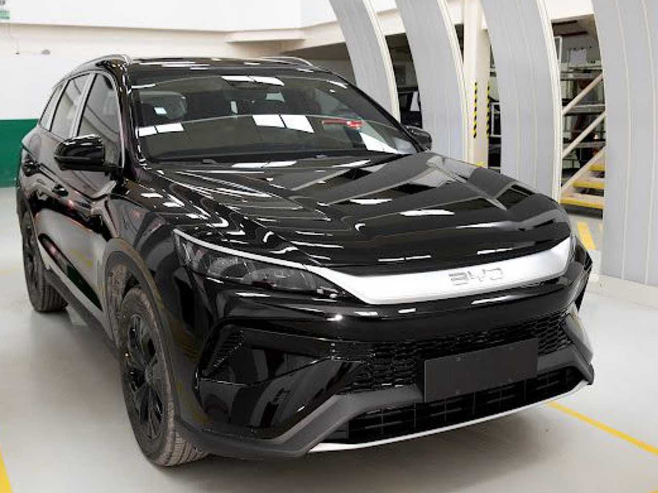 BYD inaugura fábrica na Bahia e mostra primeiro SUV híbrido flex da ...