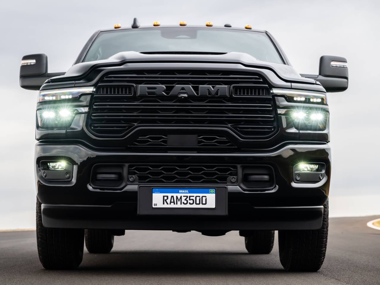 Galeria de fotos: Ram adota novidades nos modelos 3.500 e 2.500; veja ...