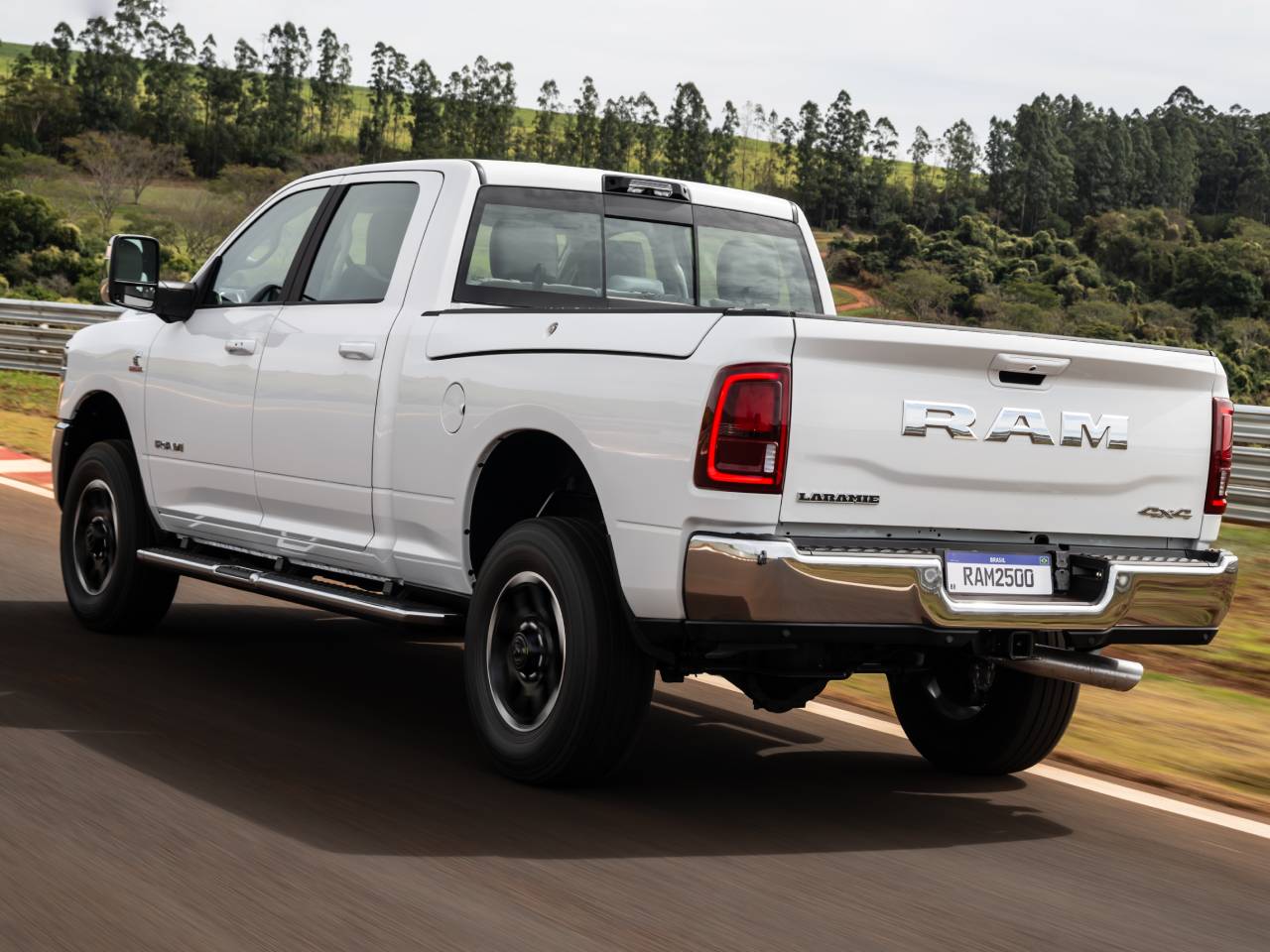 Galeria de fotos: Ram adota novidades nos modelos 3.500 e 2.500; veja ...
